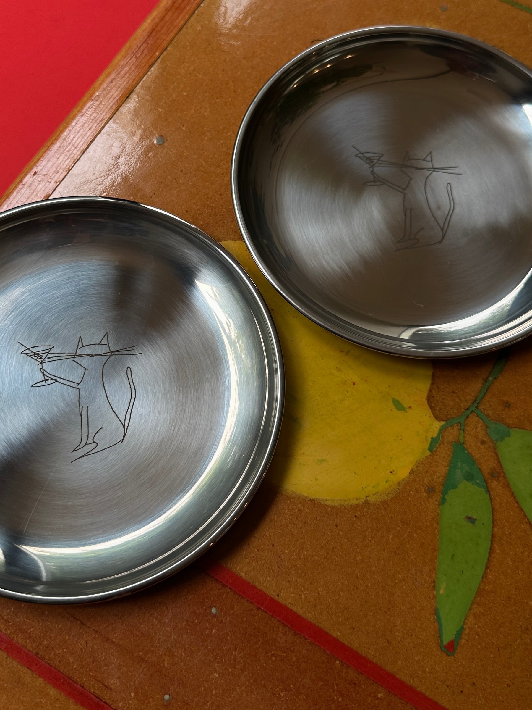 stainless steel indoor cat side plate set – lazy jamie